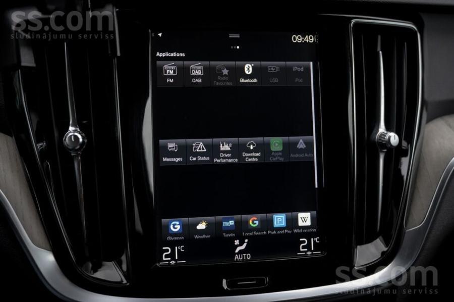 Melns Volvo V60 2020 Talsi, ar dzinēja tilpumu 2.00 L un nobraukumu 307 tūkst. km par 15490 €, foto 24 vietnē AUTOMOTO.COM.LV