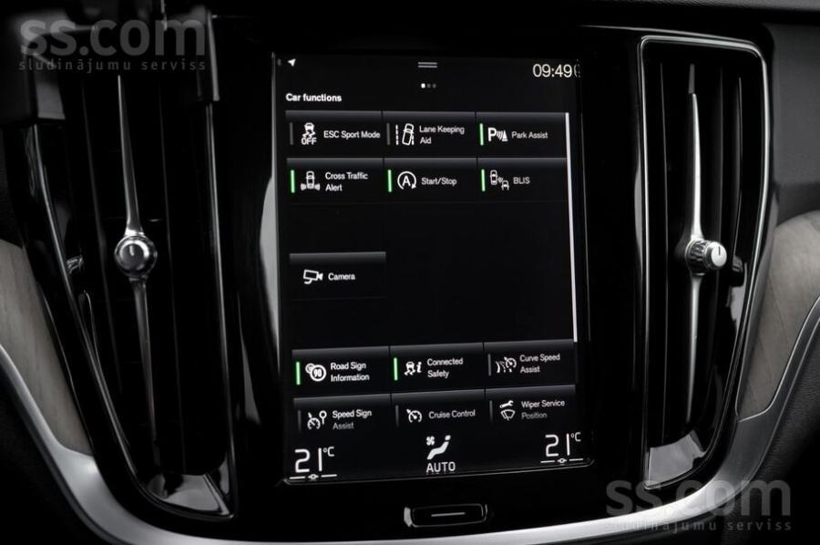 Melns Volvo V60 2020 Talsi, ar dzinēja tilpumu 2.00 L un nobraukumu 307 tūkst. km par 15490 €, foto 25 vietnē AUTOMOTO.COM.LV