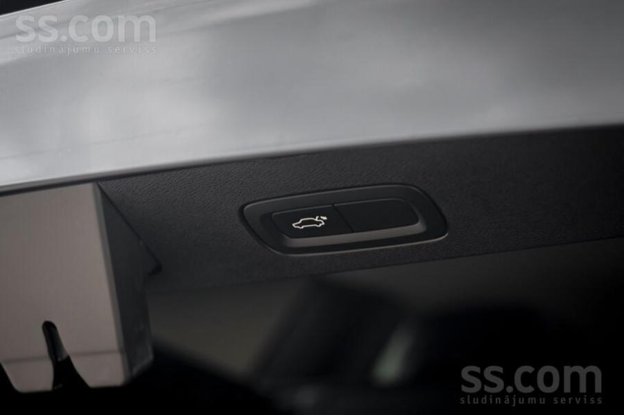 Melns Volvo V60 2020 Talsi, ar dzinēja tilpumu 2.00 L un nobraukumu 307 tūkst. km par 15490 €, foto 30 vietnē AUTOMOTO.COM.LV