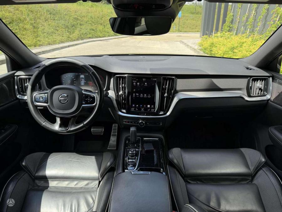 Черный Вольво B60 2020 в Вильнюс, объемом двигателя 1.97 л и пробегом 259 тыс. км за 15999 €, фото 27 на AUTOMOTO.COM.LV