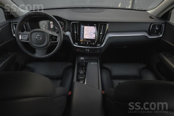 Volvo V60 2020 in Jelgava on AUTOMOTO.COM.LV Black Volvo V60 2020 in Jelgava, with an engine capacity of 2.00 L and mileage of 204 thousand km for 19000 €, photo 10 on AUTOMOTO.COM.LV