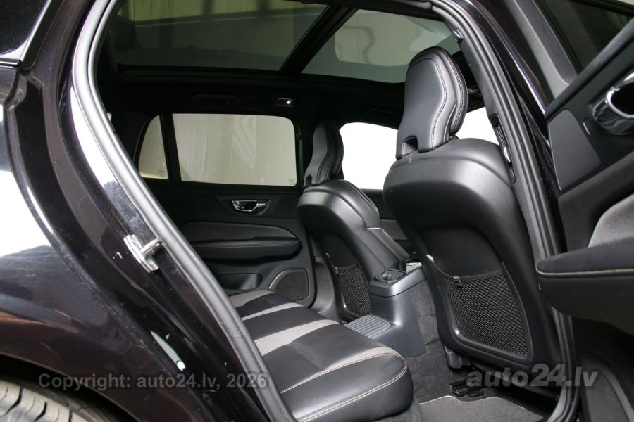 Black Volvo V60 2020 in Parnu, with an engine capacity of 2.00 L and mileage of 142 thousand km for 22990 €, photo 11 on AUTOMOTO.COM.LV