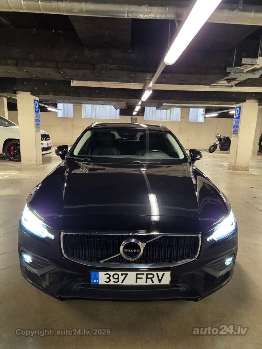 Black Volvo V60 2020 in Tallinn, with an engine capacity of 2.00 L and mileage of 142 thousand km for 24000 €, photo 6 on AUTOMOTO.COM.LV