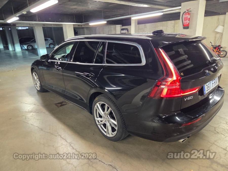 Black Volvo V60 2020 in Tallinn, with an engine capacity of 2.00 L and mileage of 142 thousand km for 24000 €, photo 7 on AUTOMOTO.COM.LV