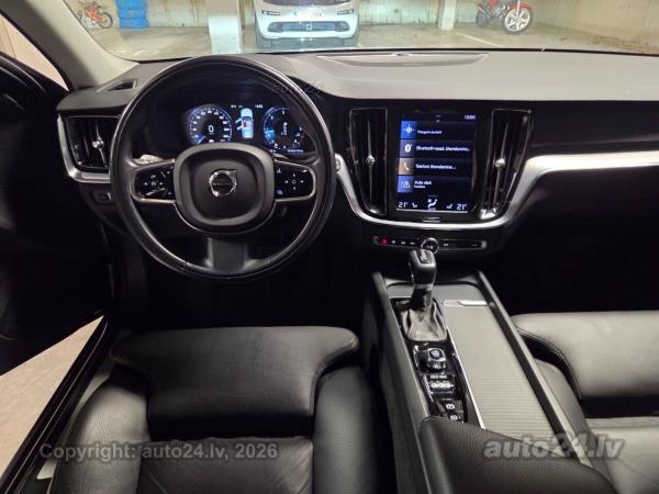 Volvo V60 2020 Tallina vietnē Melns Volvo V60 2020 Tallina, ar dzinēja tilpumu 2.00 L un nobraukumu 142 tūkst. km par 24000 €, foto 10 vietnē AUTOMOTO.COM.LV