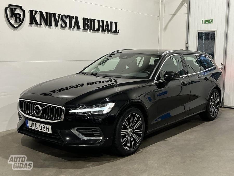 Black Volvo V60 2021 in Kaunas, with an engine capacity of 0.00 L and mileage of 83 thousand km for 31521 €, photo 1 on AUTOMOTO.COM.LV