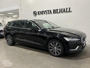Black Volvo V60 2021 in Kaunas, with an engine capacity of 0.00 L and mileage of 83 thousand km for 31521 €, photo 3 on AUTOMOTO.COM.LV