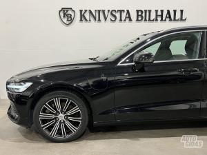 Black Volvo V60 2021 in Kaunas, with an engine capacity of 0.00 L and mileage of 83 thousand km for 31521 €, photo 26 on AUTOMOTO.COM.LV