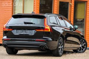 Melns Volvo V60 2021 Tukums, ar dzinēja tilpumu 2.00 L un nobraukumu 221 tūkst. km par 15590 €, foto 3 vietnē AUTOMOTO.COM.LV