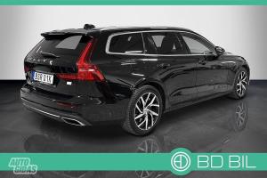 Black Volvo V60 2021 in Kaunas, with an engine capacity of 0.00 L and mileage of 39 thousand km for 36677 €, photo 5 on AUTOMOTO.COM.LV