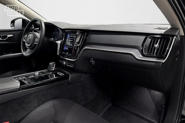 Melns Volvo V60 2021 Kauņa, ar dzinēja tilpumu 0.00 L un nobraukumu 39 tūkst. km par 36677 €, foto 10 vietnē AUTOMOTO.COM.LV
