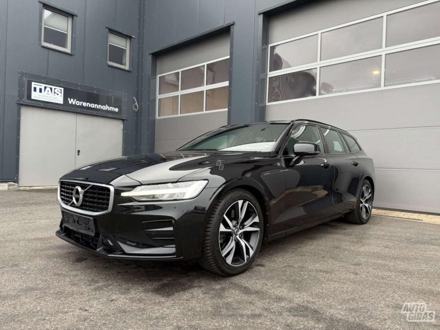 Black Volvo V60 2021 in Kaunas, with an engine capacity of 2.00 L and mileage of 44 thousand km for 32699 €, photo 2 on AUTOMOTO.COM.LV