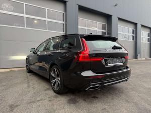 Black Volvo V60 2021 in Kaunas, with an engine capacity of 2.00 L and mileage of 44 thousand km for 32699 €, photo 7 on AUTOMOTO.COM.LV