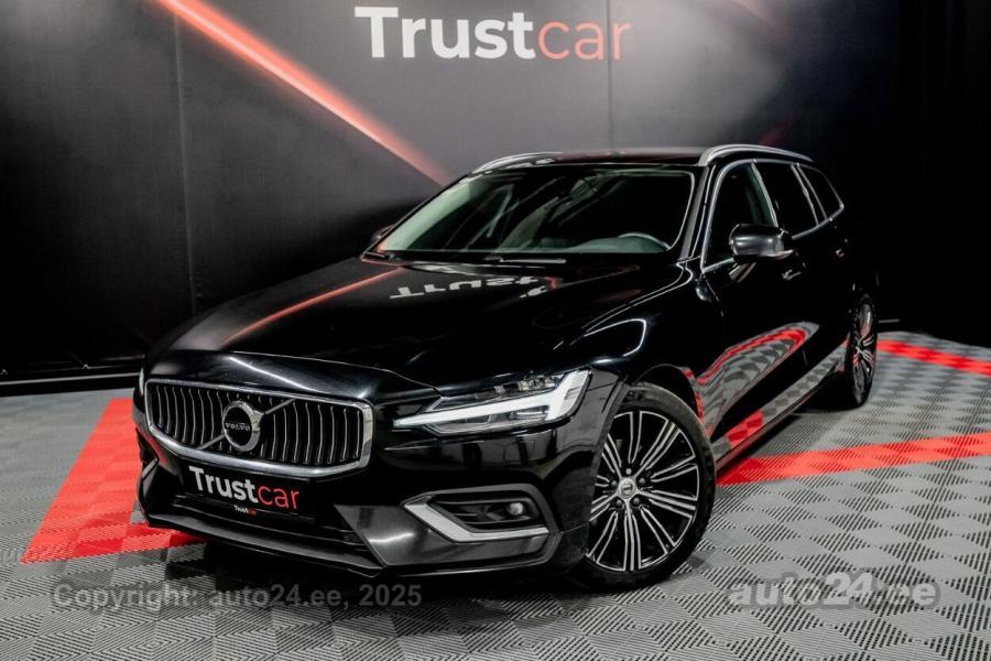 Melns Volvo V60 2021 Pērnava, ar dzinēja tilpumu 2.00 L un nobraukumu 230 tūkst. km par 19500 €, foto 2 vietnē AUTOMOTO.COM.LV