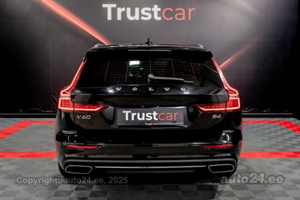 Black Volvo V60 2021 in Parnu, with an engine capacity of 2.00 L and mileage of 230 thousand km for 19500 €, photo 11 on AUTOMOTO.COM.LV
