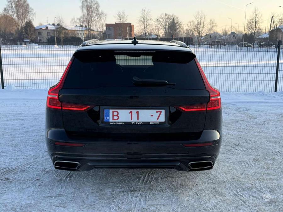 Melns Volvo V60 2021 Joniškis, ar dzinēja tilpumu 1.97 L un nobraukumu 210 tūkst. km par 18700 €, foto 6 vietnē AUTOMOTO.COM.LV