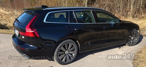 Melns Volvo V60 2021 Tallina, ar dzinēja tilpumu 2.00 L un nobraukumu 120 tūkst. km par 23650 €, foto 6 vietnē AUTOMOTO.COM.LV