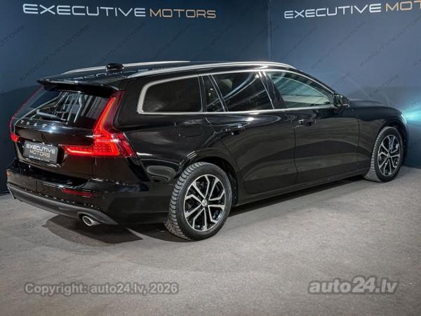 Melns Volvo V60 2021 Tallina, ar dzinēja tilpumu 2.00 L un nobraukumu 81 tūkst. km par 26499 €, foto 2 vietnē AUTOMOTO.COM.LV