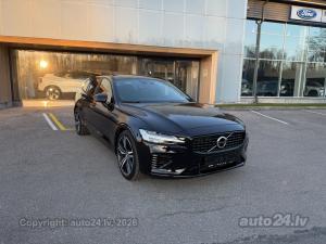 Melns Volvo V60 2021 Pērnava, ar dzinēja tilpumu 2.00 L un nobraukumu 33 tūkst. km par 29900 €, foto  vietnē AUTOMOTO.COM.LV