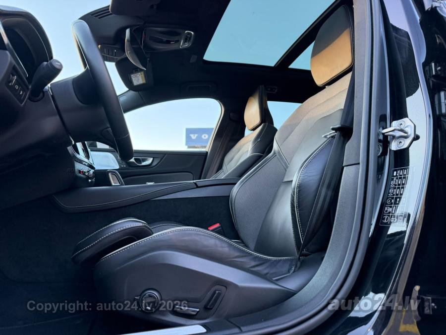Melns Volvo V60 2021 Pērnava, ar dzinēja tilpumu 2.00 L un nobraukumu 33 tūkst. km par 29900 €, foto 12 vietnē AUTOMOTO.COM.LV