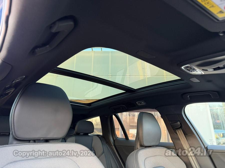 Melns Volvo V60 2021 Pērnava, ar dzinēja tilpumu 2.00 L un nobraukumu 33 tūkst. km par 29900 €, foto 16 vietnē AUTOMOTO.COM.LV