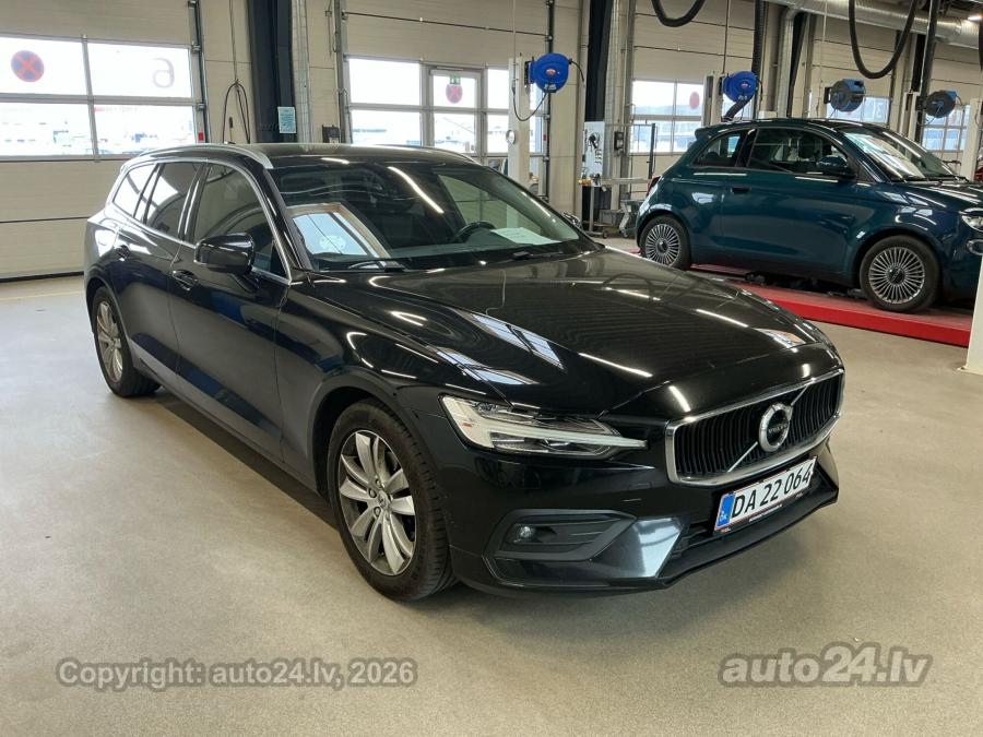 Melns Volvo V60 2021 Tartu, ar dzinēja tilpumu 2.00 L un nobraukumu 200 tūkst. km par 16950 €, foto 3 vietnē AUTOMOTO.COM.LV