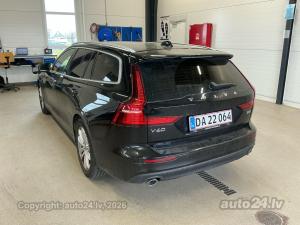 Melns Volvo V60 2021 Tartu, ar dzinēja tilpumu 2.00 L un nobraukumu 200 tūkst. km par 16950 €, foto 4 vietnē AUTOMOTO.COM.LV