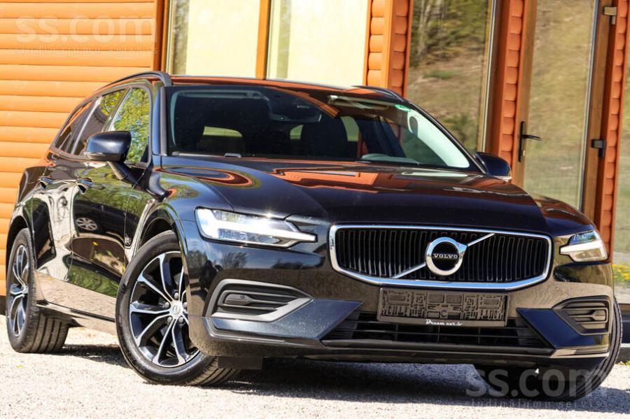 Black Volvo V60 2021 in Tukums, with an engine capacity of 2.00 L and mileage of 182 thousand km for 16990 €, photo 1 on AUTOMOTO.COM.LV