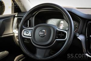 Black Volvo V60 2021 in Tukums, with an engine capacity of 2.00 L and mileage of 182 thousand km for 16990 €, photo 12 on AUTOMOTO.COM.LV