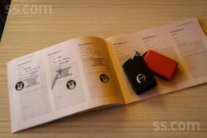 Black Volvo V60 2021 in Tukums, with an engine capacity of 2.00 L and mileage of 182 thousand km for 16990 €, photo 19 on AUTOMOTO.COM.LV