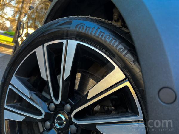 Melns Volvo V60 2021 Rīga, ar dzinēja tilpumu 2.00 L un nobraukumu 209 tūkst. km par 21000 €, foto 5 vietnē AUTOMOTO.COM.LV
