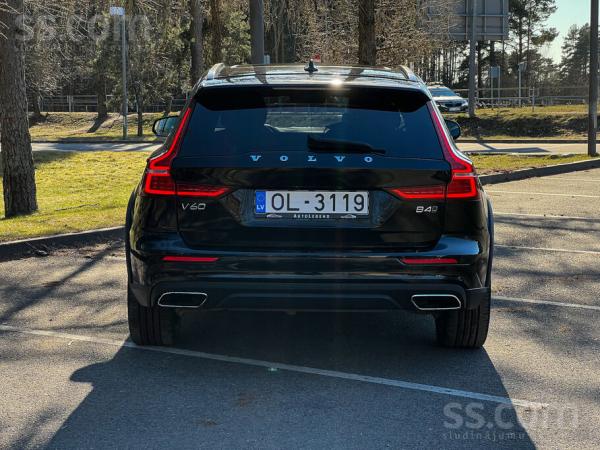 Melns Volvo V60 2021 Rīga, ar dzinēja tilpumu 2.00 L un nobraukumu 209 tūkst. km par 21000 €, foto 6 vietnē AUTOMOTO.COM.LV