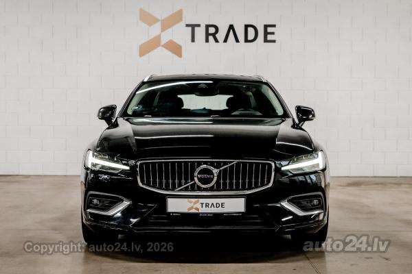 Melns Volvo V60 2021 Pērnava, ar dzinēja tilpumu 2.00 L un nobraukumu 224 tūkst. km par 16490 €, foto 3 vietnē AUTOMOTO.COM.LV