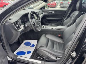 Black Volvo V60 2021 in Taurage, with an engine capacity of 2.00 L and mileage of 252 thousand km for 15700 €, photo 12 on AUTOMOTO.COM.LV