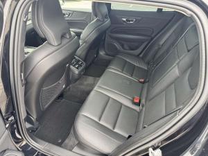 Black Volvo V60 2021 in Taurage, with an engine capacity of 2.00 L and mileage of 252 thousand km for 15700 €, photo 20 on AUTOMOTO.COM.LV