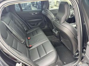 Black Volvo V60 2021 in Taurage, with an engine capacity of 2.00 L and mileage of 252 thousand km for 15700 €, photo 21 on AUTOMOTO.COM.LV