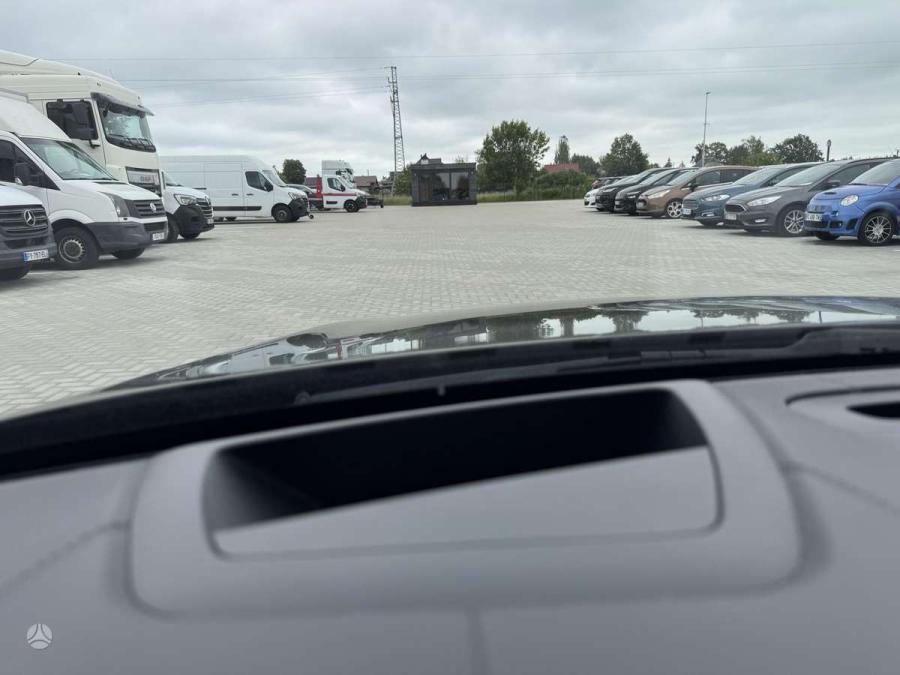 Black Volvo V60 2021 in Taurage, with an engine capacity of 2.00 L and mileage of 252 thousand km for 15700 €, photo 25 on AUTOMOTO.COM.LV