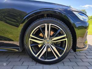 Black Volvo V60 2021 in Telschi, with an engine capacity of 1.97 L and mileage of 250 thousand km for 16800 €, photo 23 on AUTOMOTO.COM.LV