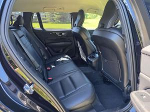 Black Volvo V60 2021 in Telschi, with an engine capacity of 1.97 L and mileage of 250 thousand km for 16800 €, photo 29 on AUTOMOTO.COM.LV