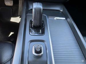 Black Volvo V60 2021 in Telschi, with an engine capacity of 1.97 L and mileage of 250 thousand km for 16800 €, photo 44 on AUTOMOTO.COM.LV