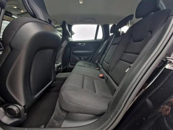 Black Volvo V60 2021 in Riga, with an engine capacity of 2.00 L and mileage of 73 thousand km for 25000 €, photo 9 on AUTOMOTO.COM.LV