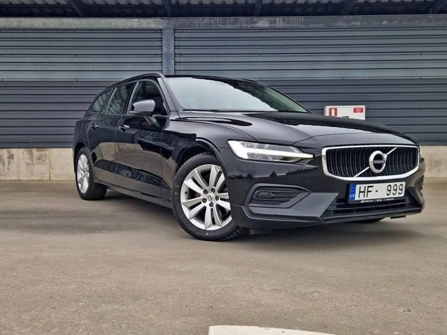 Black Volvo V60 2021 in Riga, with an engine capacity of 2.00 L and mileage of 73 thousand km for 25000 €, photo 33 on AUTOMOTO.COM.LV