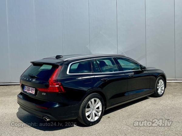 Black Volvo V60 2021 in Tallinn, with an engine capacity of 2.00 L and mileage of 159 thousand km for 15999 €, photo 6 on AUTOMOTO.COM.LV
