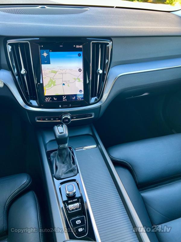 Black Volvo V60 2021 in Tallinn, with an engine capacity of 2.00 L and mileage of 159 thousand km for 15999 €, photo 8 on AUTOMOTO.COM.LV