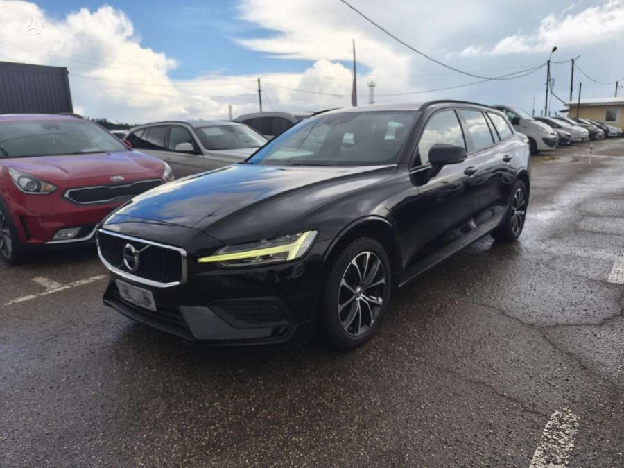 Melns Volvo V60 2021 Panevēža, ar dzinēja tilpumu 2.00 L un nobraukumu 229 tūkst. km par 13500 €, foto 3 vietnē AUTOMOTO.COM.LV