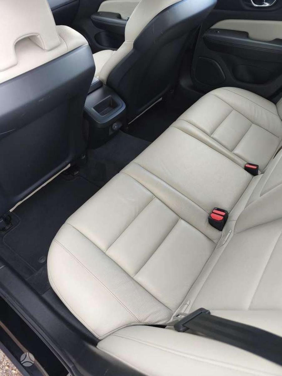 Melns Volvo V60 2021 Panevēža, ar dzinēja tilpumu 2.00 L un nobraukumu 229 tūkst. km par 13500 €, foto 11 vietnē AUTOMOTO.COM.LV