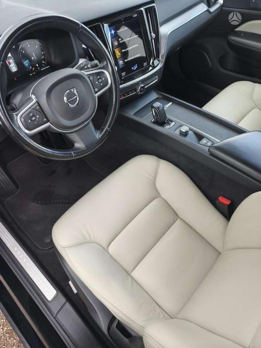 Melns Volvo V60 2021 Panevēža, ar dzinēja tilpumu 2.00 L un nobraukumu 229 tūkst. km par 13500 €, foto 12 vietnē AUTOMOTO.COM.LV