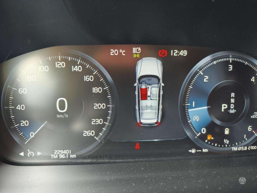Melns Volvo V60 2021 Panevēža, ar dzinēja tilpumu 2.00 L un nobraukumu 229 tūkst. km par 13500 €, foto 14 vietnē AUTOMOTO.COM.LV