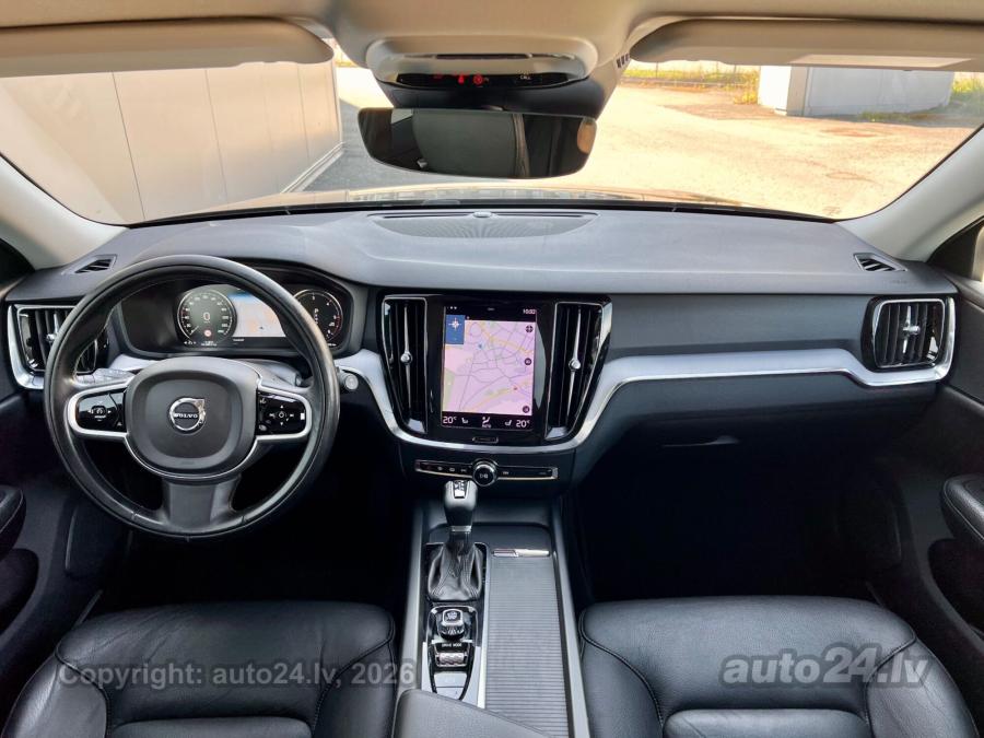 Melns Volvo V60 2021 Tallina, ar dzinēja tilpumu 2.00 L un nobraukumu 130 tūkst. km par 17500 €, foto 8 vietnē AUTOMOTO.COM.LV
