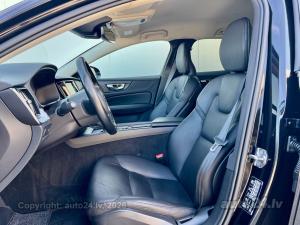 Melns Volvo V60 2021 Tallina, ar dzinēja tilpumu 2.00 L un nobraukumu 130 tūkst. km par 17500 €, foto 10 vietnē AUTOMOTO.COM.LV